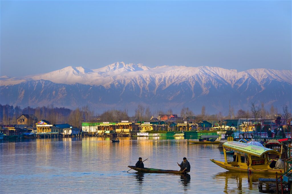 Kashmir Travel: Various information and tips how to go